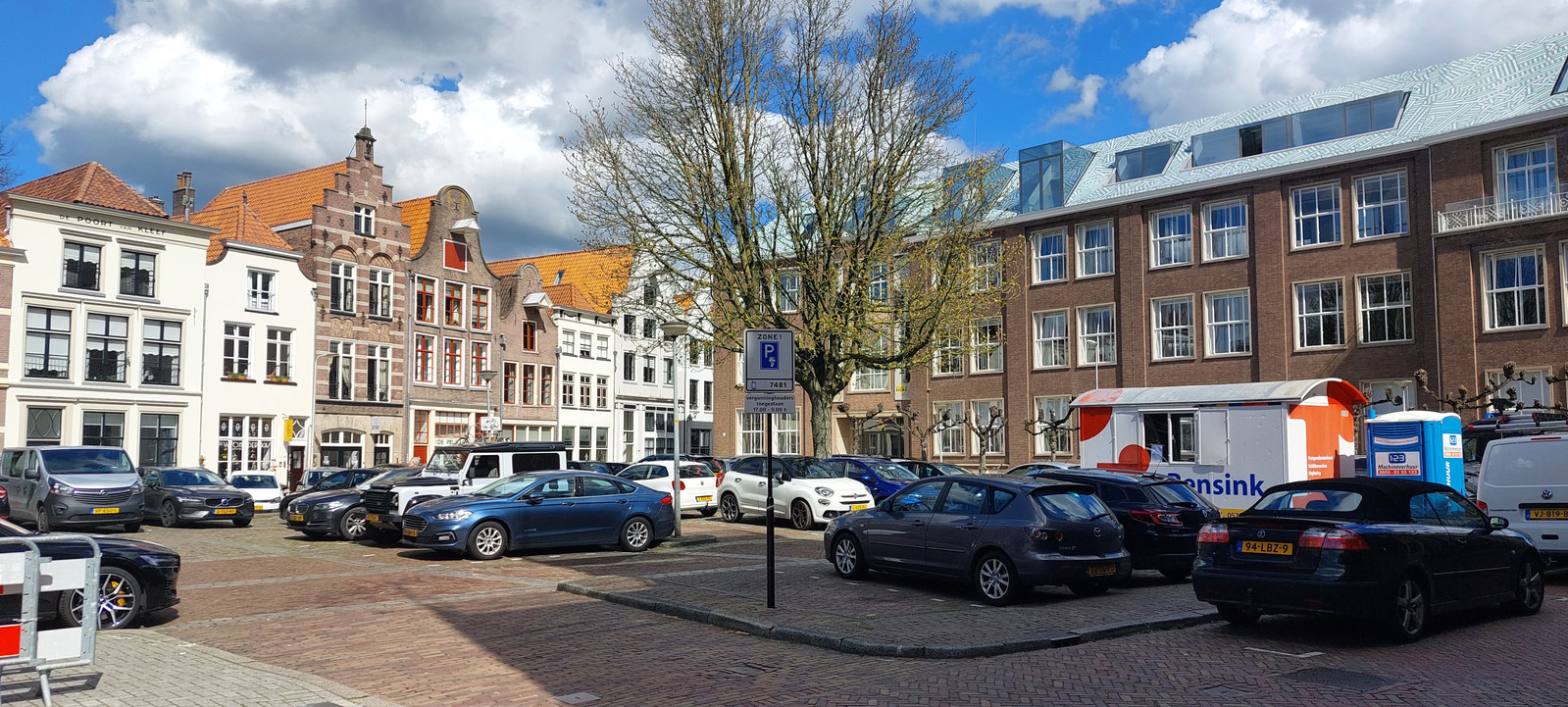 Krijgt Deventer stadsplein Nieuwe Markt minder of zelfs véél minder parkeerplekken? | Foto ...