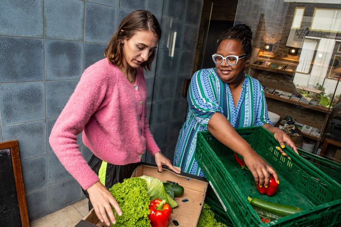 Quiet Breda verdeelt solidair gekweekte groentes onder armlastige leden ...