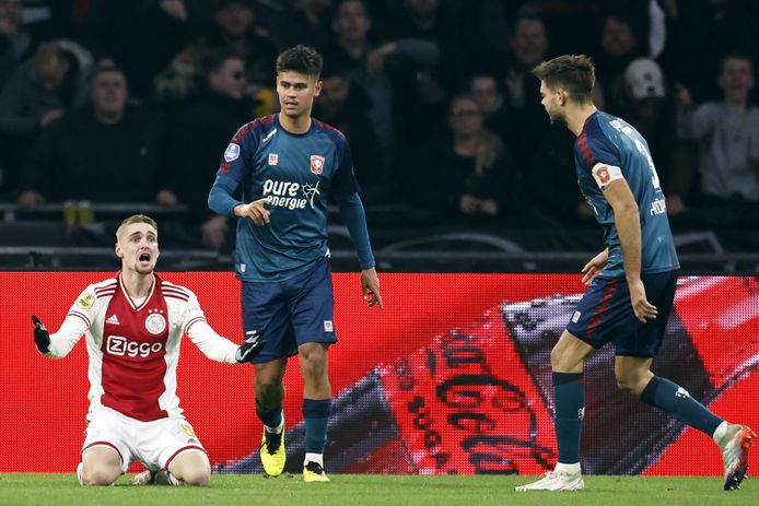 FC Twente gaat Mees Hilgers een keer verkopen, maar dan wel in de zomer ...