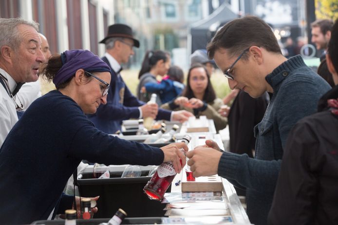 Jubileumeditie Jeneverfeesten zet in op duurzaamheid: “Minstens 80 procent van de glaasjes ...