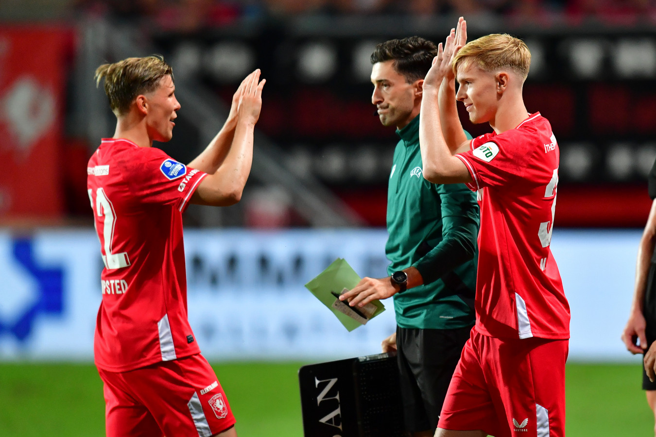 De broertjes Rots hebben de tuin van oma ingeruild voor het eerste van ...