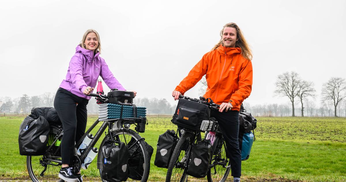 Emma (22) en Daniël (24) uit Rijssen gaan per fiets de wereld rond ...