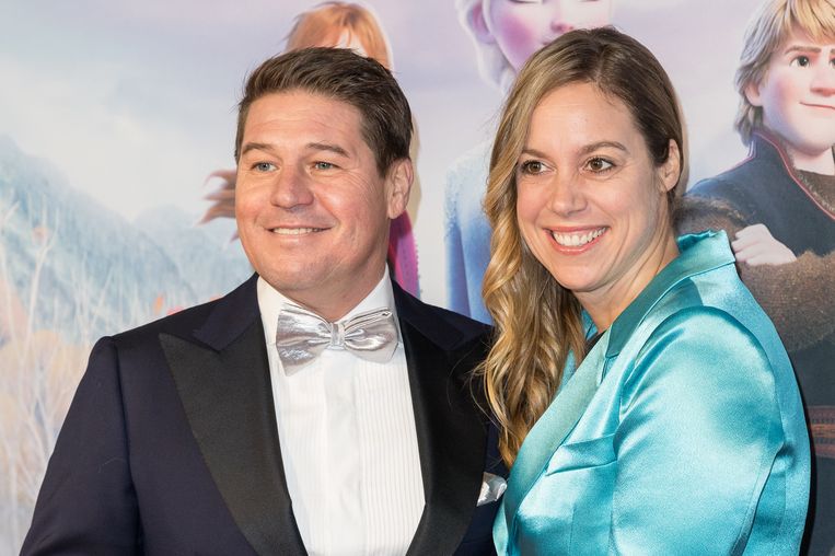 Martijn Krabbé viert twee jaar huwelijk met zijn grote liefde Deborah