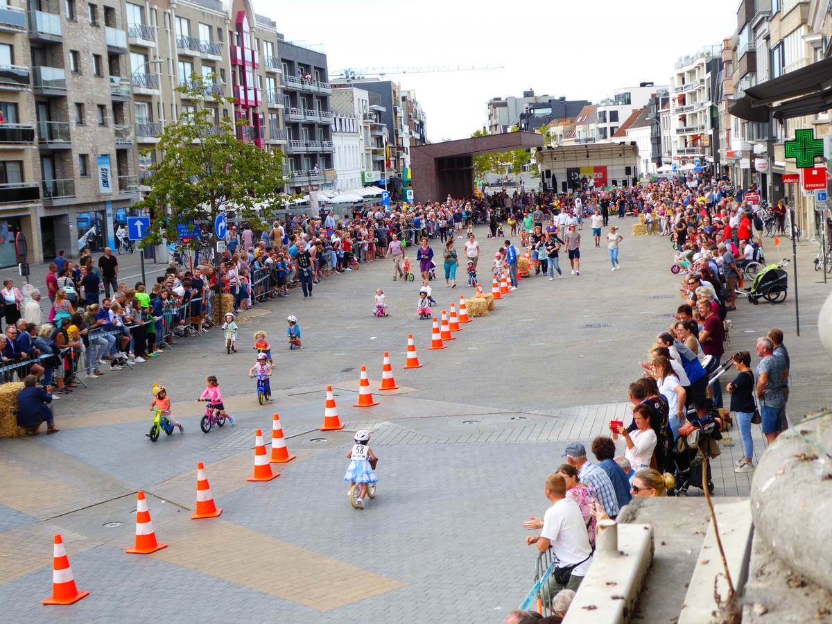 BK Loopfietsjes tijdens Autoloze Zondag | Foto | hln.be
