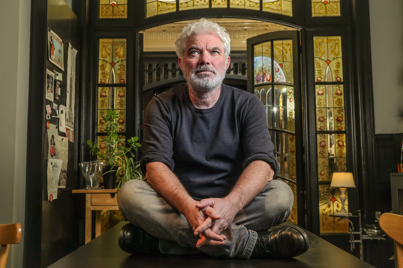 Stany Crets stelt zich vragen bij nieuwe cultuurzender Podium 19: “Een ... Stany Crets stelt zich vragen bij nieuwe cultuurzender Podium 19: “Een ...