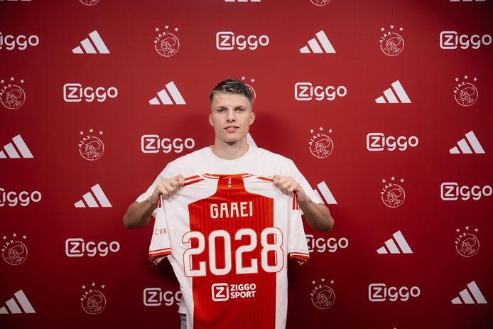 Ajax legt Deense rechtsback Anton Gaaei (20) voor vijf jaar vast ... Ajax legt Deense rechtsback Anton Gaaei (20) voor vijf jaar vast ...