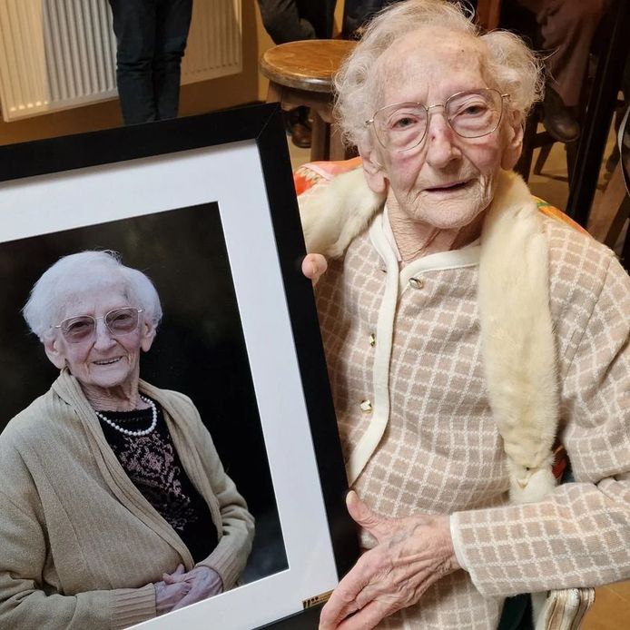 Anna Van Loenhout viert haar honderdste verjaardag op ‘t Kaaiken ...