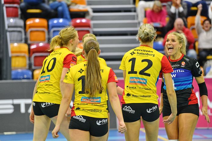 Dynamo verslikt zich in PDK Huizen, Zwolle Topvolleybal laat kans ...