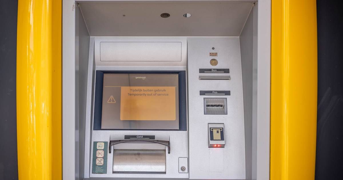 Geldautomaat Hasselt twee weken buiten gebruik | Zwartewaterland ...