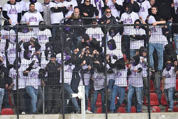 Beerschot dreigt 3 uitwedstrijden zonder fans te moeten afwerken na ...