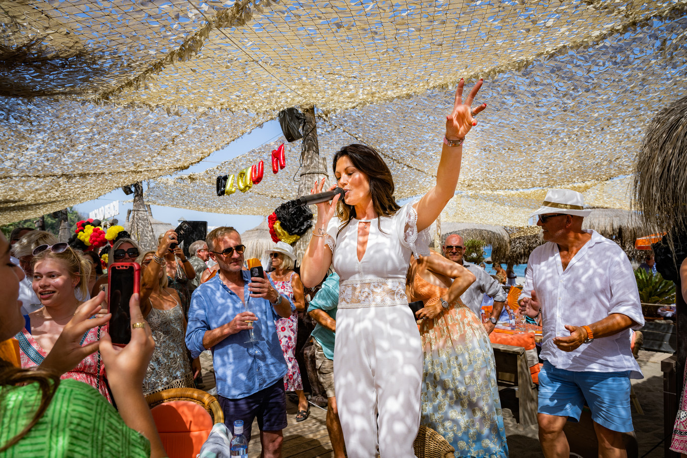 IN BEELD. België boven in Marbella: onder andere Belle Perez, Laura ...