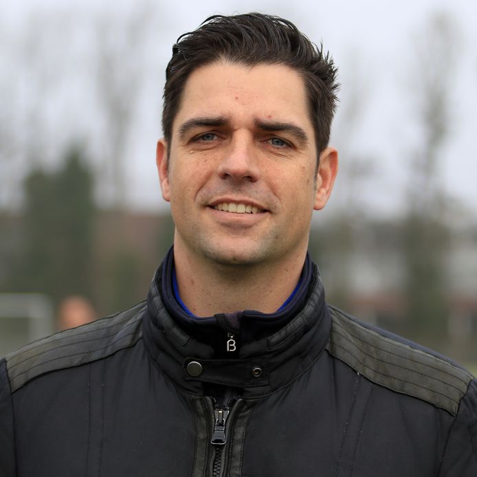 Haico (45) in dug-out getroffen door hersenbloeding: ‘Bij de 1-1 zag ik ...