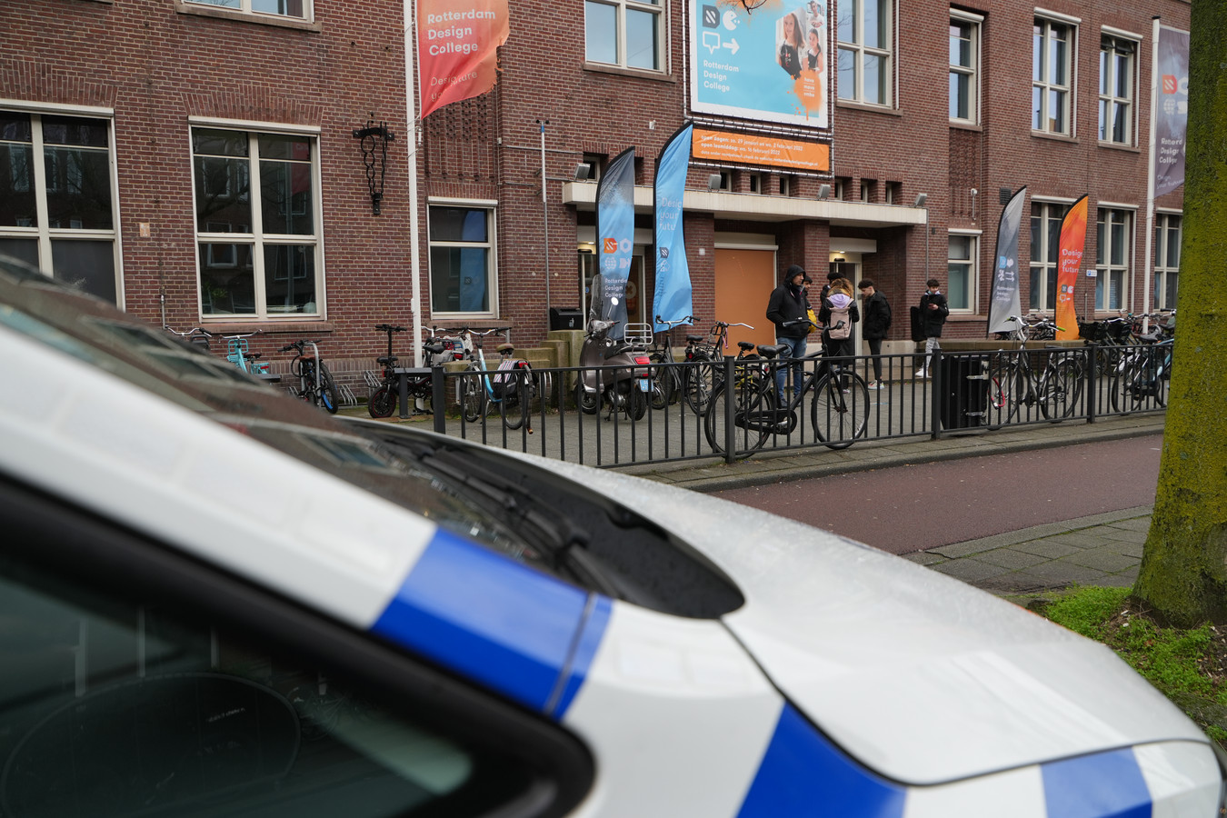 Leerling gestoken door andere leerling op school in Rotterdam-West ...
