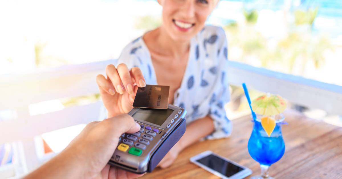 Hoe betaal je het voordeligst op vakantie? “Buiten de eurozone betaal ...