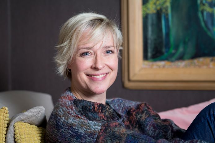 Katrien De Becker, Tania uit ‘Thuis’, vindt de liefde bij ex-collega ...