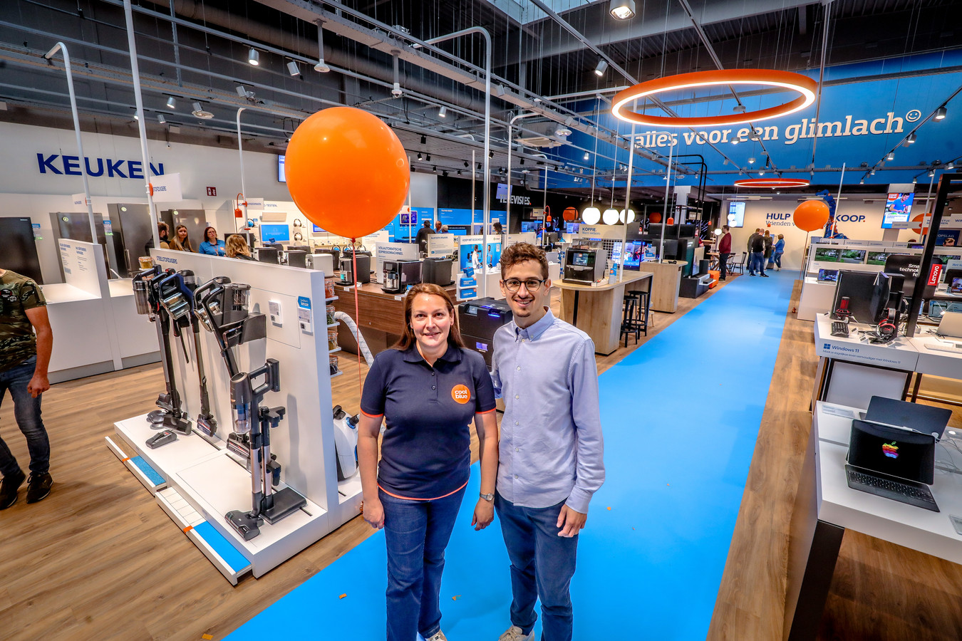 NET OPEN. Coolblue opent winkel in Brugge, de tweede in onze provincie ...