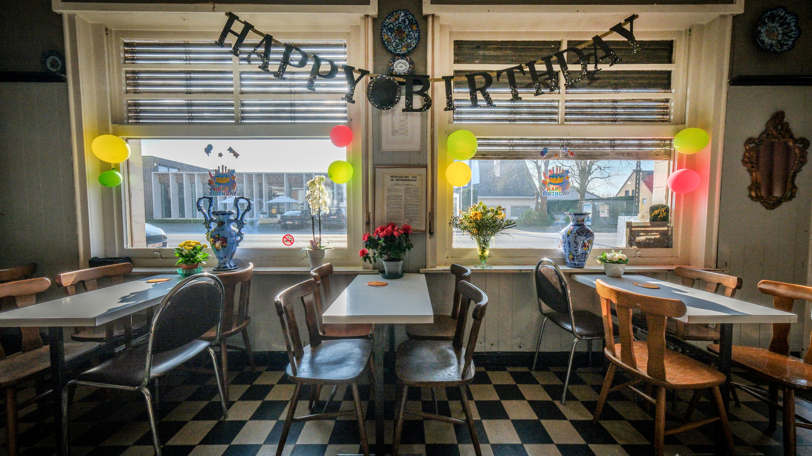 Albertine (90) staat al 45 jaar achter de toog van ‘t Saske: “De ...