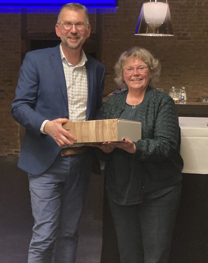 Rotary Geel schenkt 6.000 euro aan Villa Rozerood en Planeet Goudgeel | Geel | hln.be