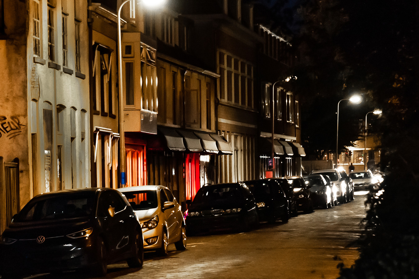 Burgemeester König wil snel actie in verpauperd Deventer Red Light ...