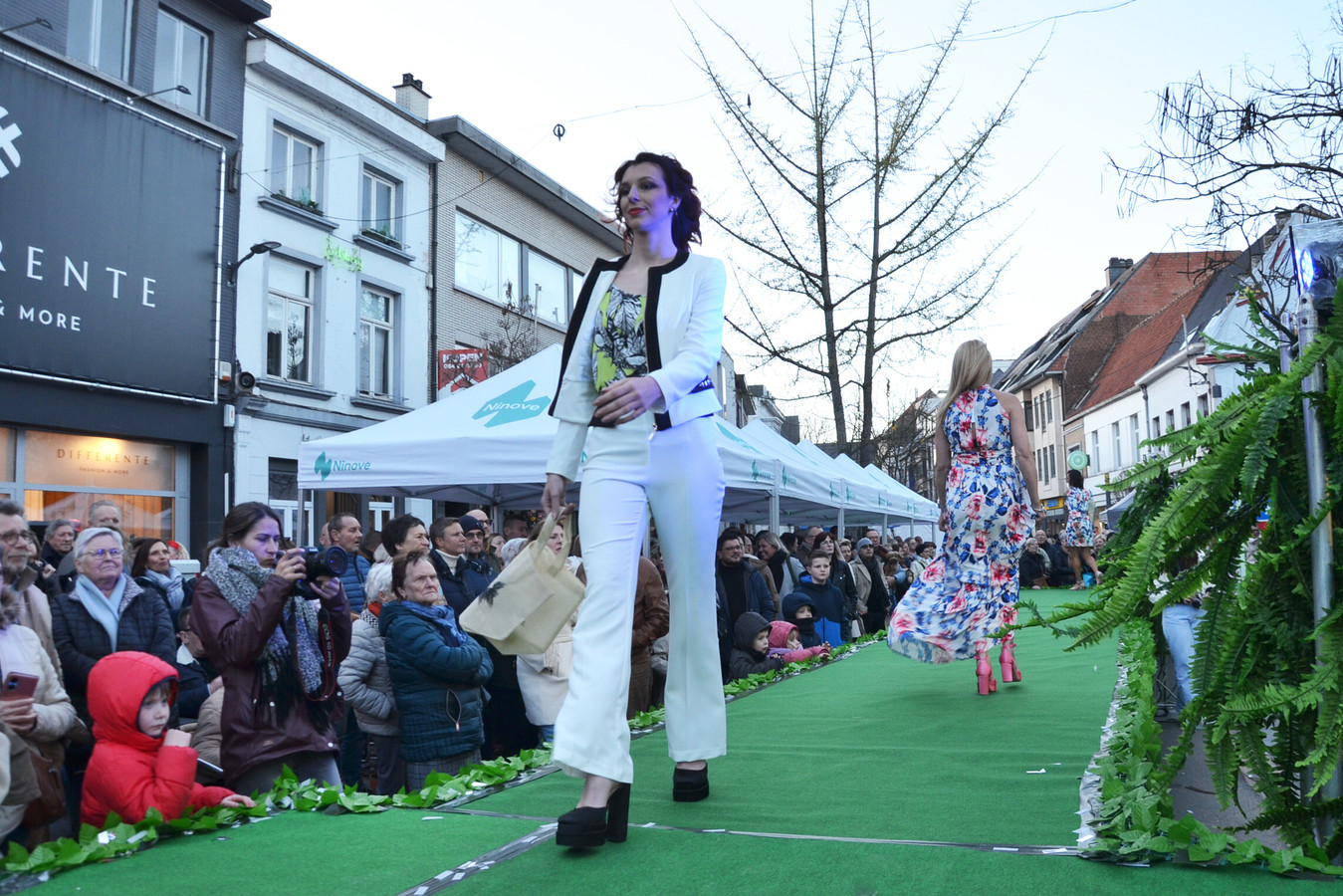 Modeshow op Witte Donderdag is afscheid van winkelkern in huidige vorm ...