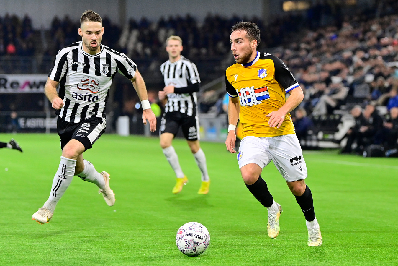 LIVE | Heracles speelt lastige uitwedstrijd tegen nummer 3 FC Eindhoven ...