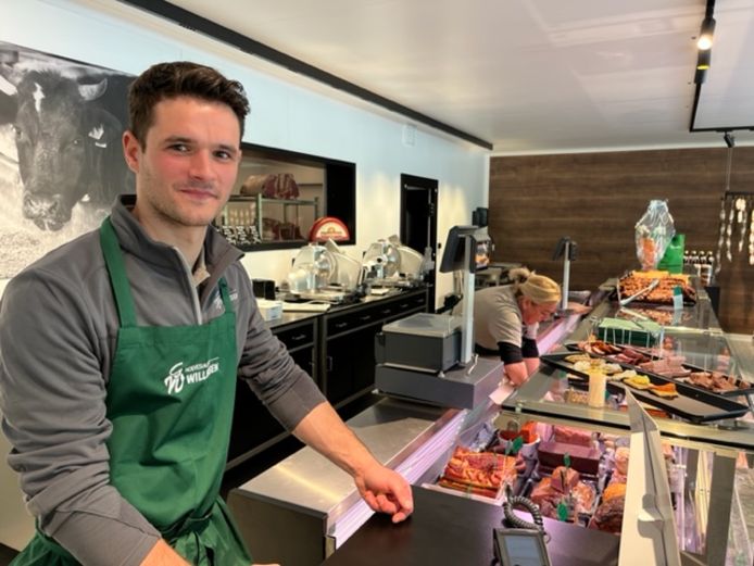 Hoeveslagerij Willemsen verkoopt vlees rechtstreeks uit aanliggende ...