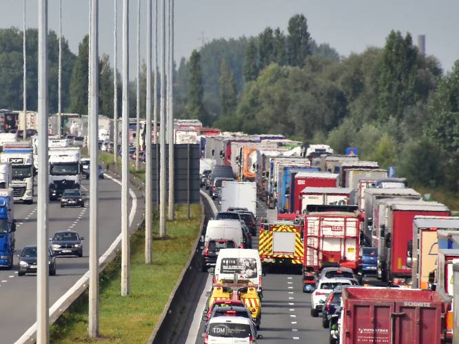 Trompetaansluiting na ruim twee jaar werken in gebruik genomen: “De put is weg, leve de trompet ...