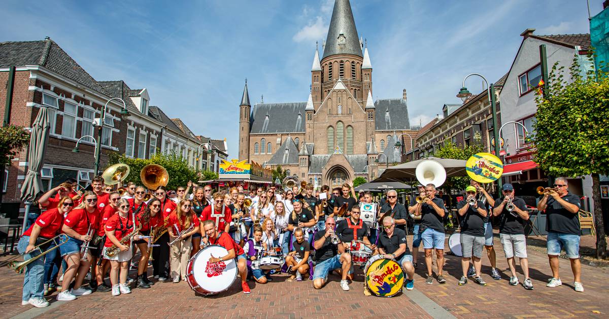 Gezellig en mooi weer, maar wel stuk minder druk op jaarmarkt ...