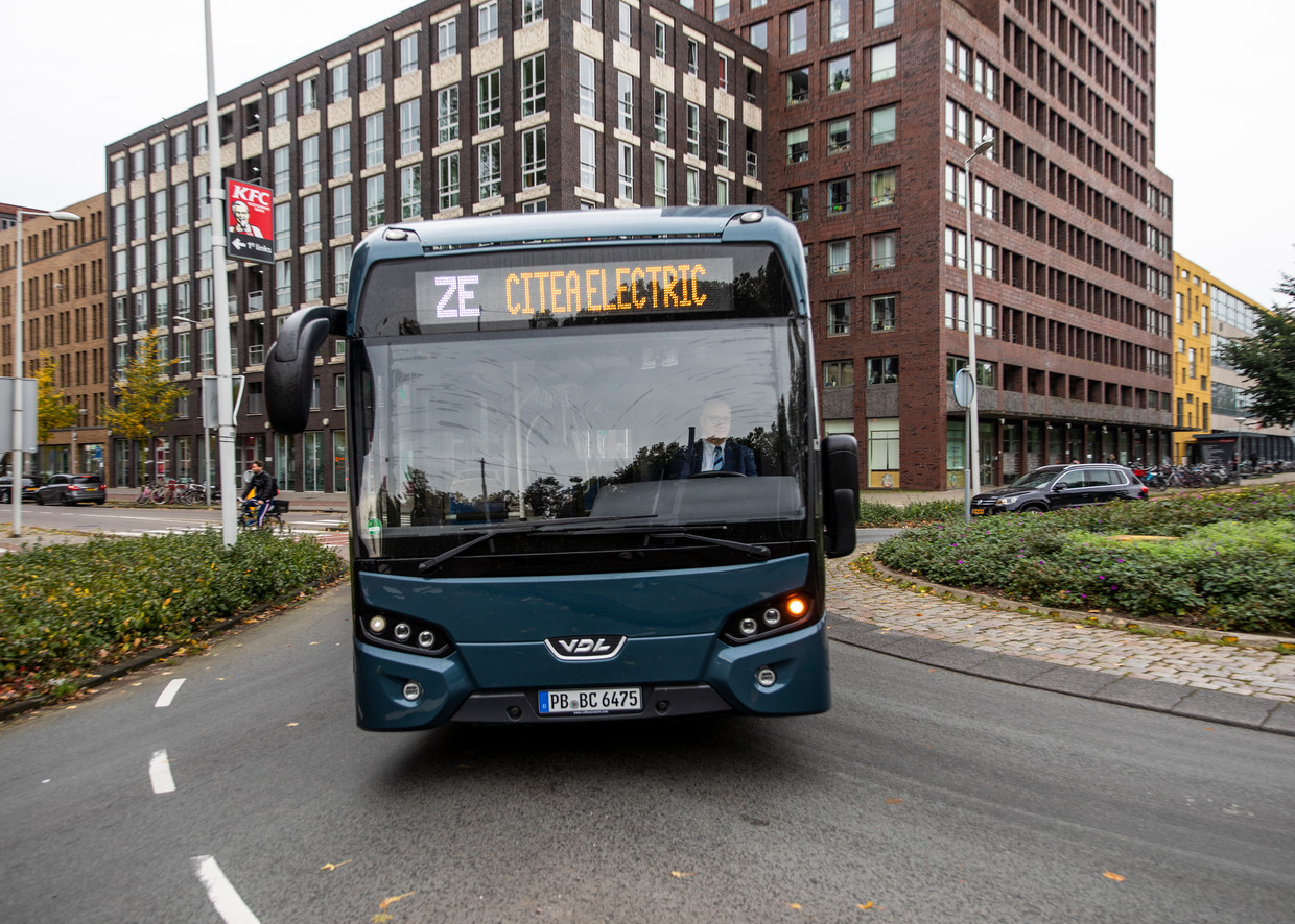 GVB begint met vervanging vervuilende stadsbussen | Het Parool