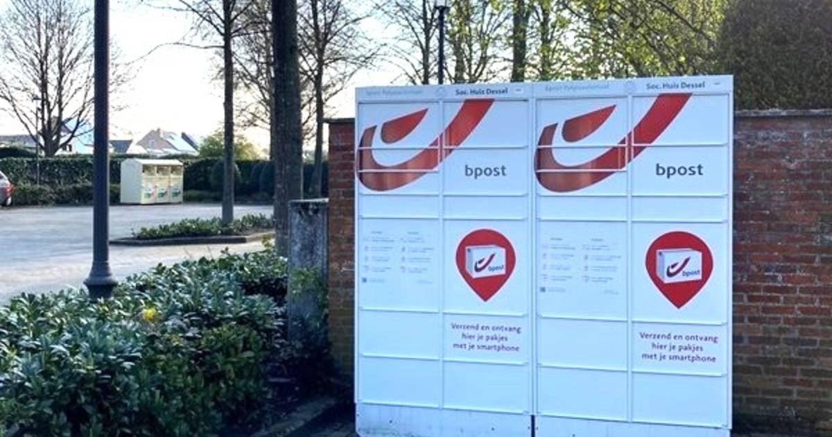 Nieuwe Bpost-automaat aan het Sociaal Huis | Dessel | hln.be