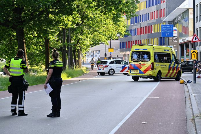 Twee gewonden bij botsing met fiets en motor in Breda | 112 nieuws ...