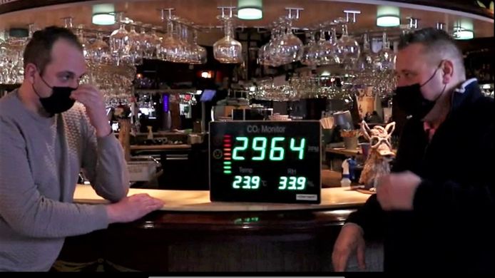 Hilarische horeca-actie in Souffleur, Bar Luxe en Sint-Pieters: blaas ...