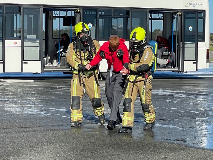 IN BEELD. Hulpdiensten oefenen ramp op luchthaven van Oostende ... met ... IN BEELD. Hulpdiensten oefenen ramp op luchthaven van Oostende ... met ...