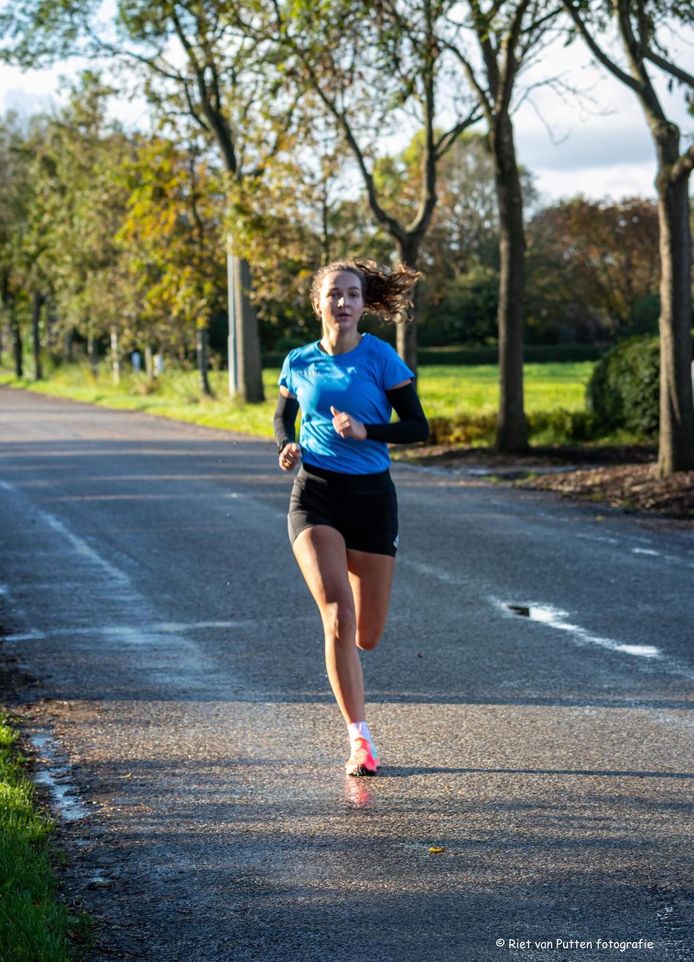 Brons voor vader en dochter Van Mourik in strandloop Ouddorp | Sport in ...
