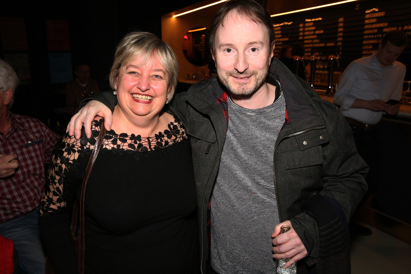 ‘W817’-acteur Aron Wade woont samen met vrouw die hem uit z’n depressie ...