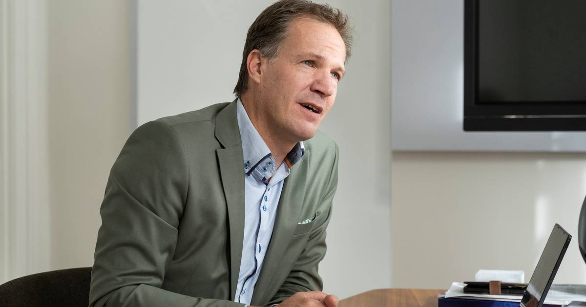 INTERVIEW. Steven De Haes (44) vier jaar langer decaan van ...