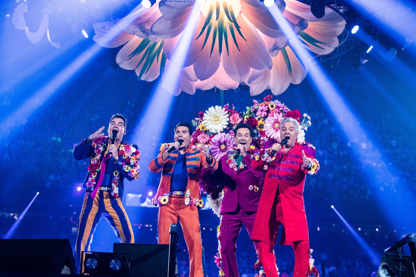 Een avondje Toppers is hét medicijn tegen chagrijn dit najaar | Foto ...