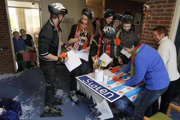 Elfstedentocht in De Matenhof | Apeldoorn | AD.nl