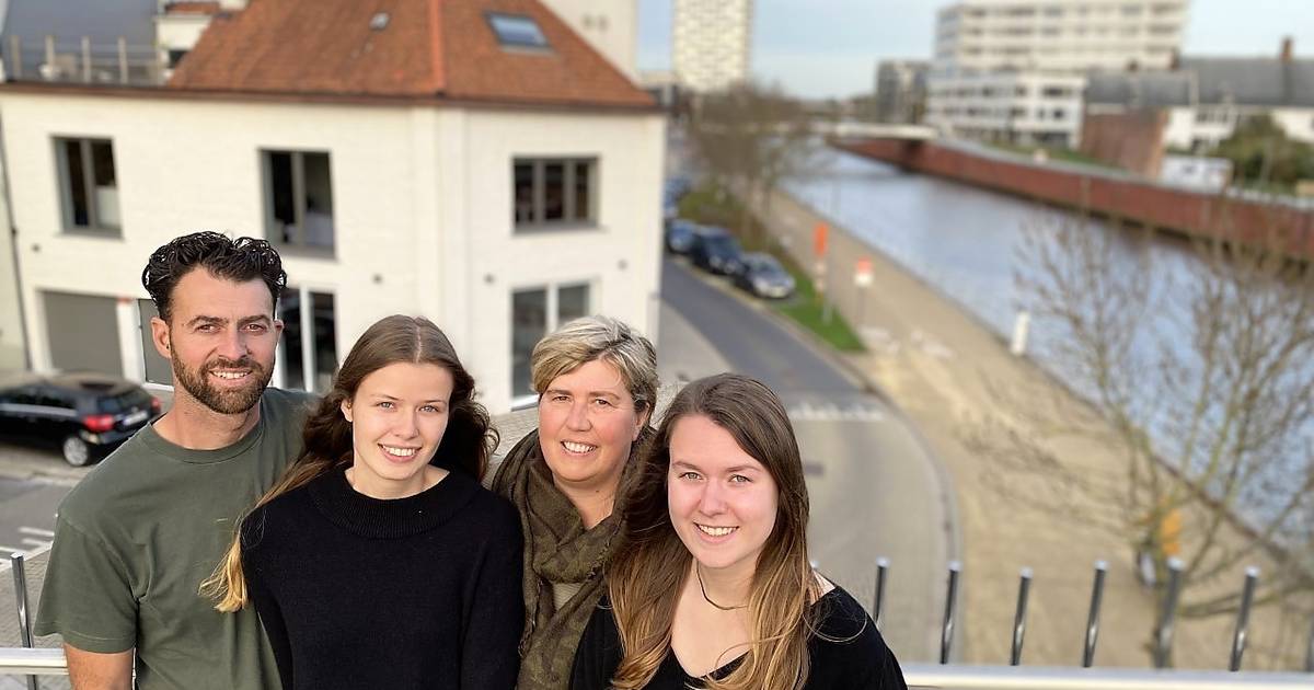 Nieuwe Reepbrug pas vier maanden open en daar is eerste horecazaak ...