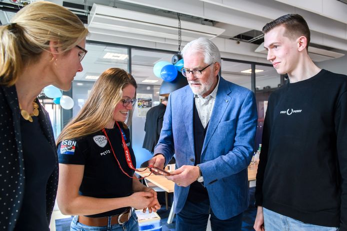 Een warm welkom thuis voor olympisch bobteam in Breda | Breda | AD.nl