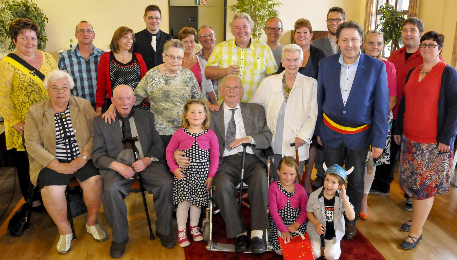 Jan Van Calster en Yvonne Verschueren zijn 60 jaar getrouwd | Foto | hln.be