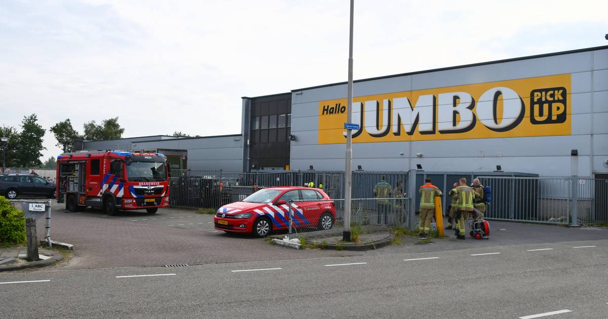 Supermarkt Hulst dicht vanwege lekkage koelsysteem | Hulst | pzc.nl