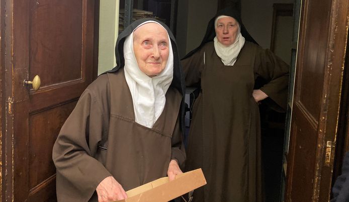 “Zelf model staan? Waarom niet”: zusters beschermd ...