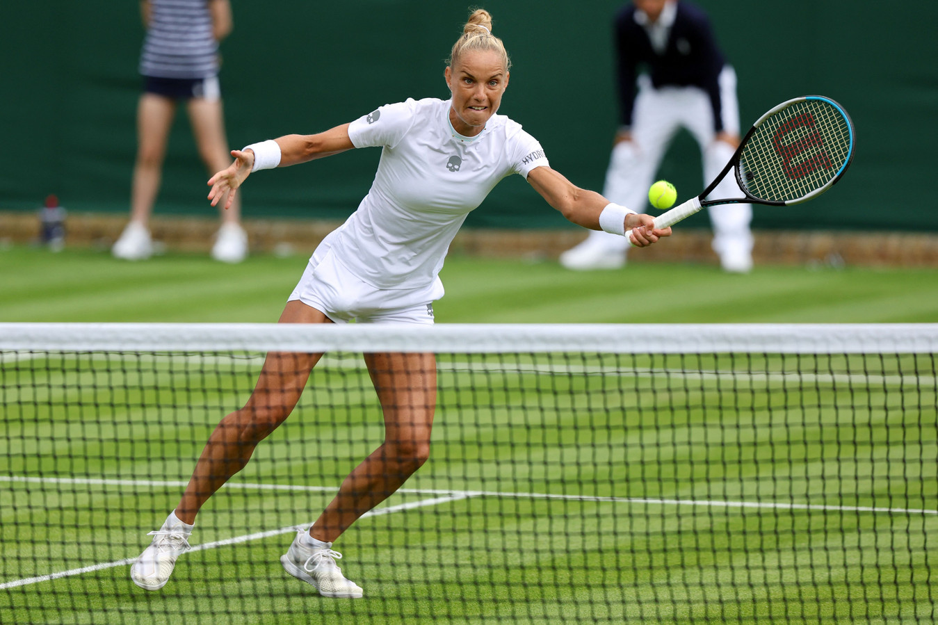 Arantxa Rus kansloos onderuit tegen Amerikaanse qualifier: ‘Op gras is ...