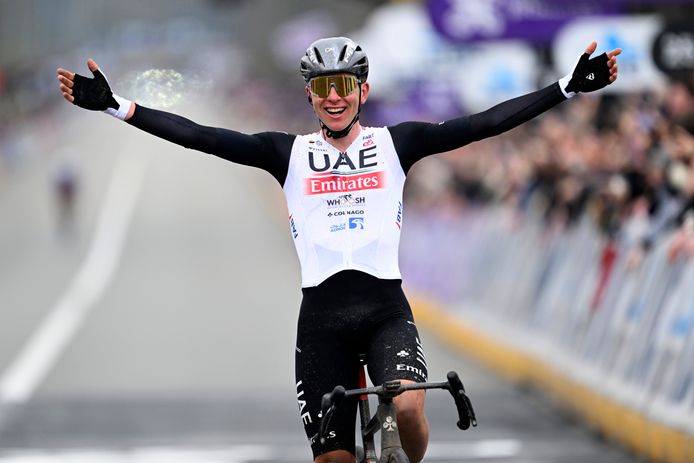 Un Pogacar monumental remporte un Tour des Flandres épique devant van der Poel, van Aert échoue ...