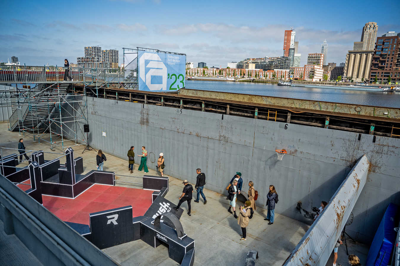 Snel zijn: extra kaartjes voor de eenmalige bios midden in de Maashaven ...