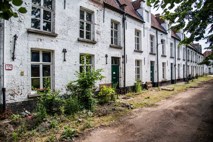 Stad en vzw Begijnhof werken samen voor restauratie zes huisjes ...