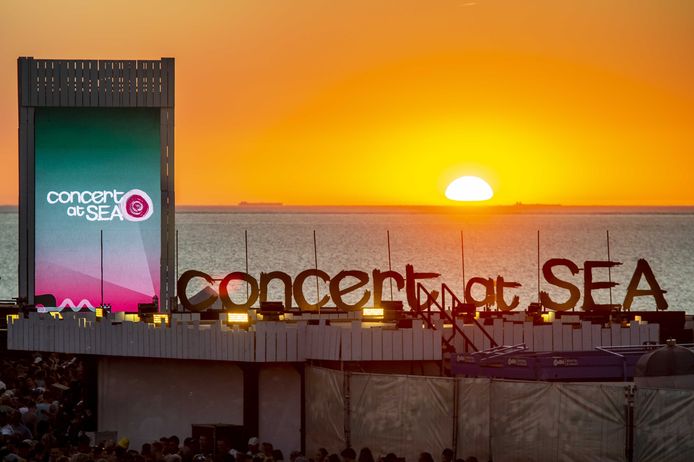 Zon was de grootste headliner op Concert at Sea | Show | AD.nl