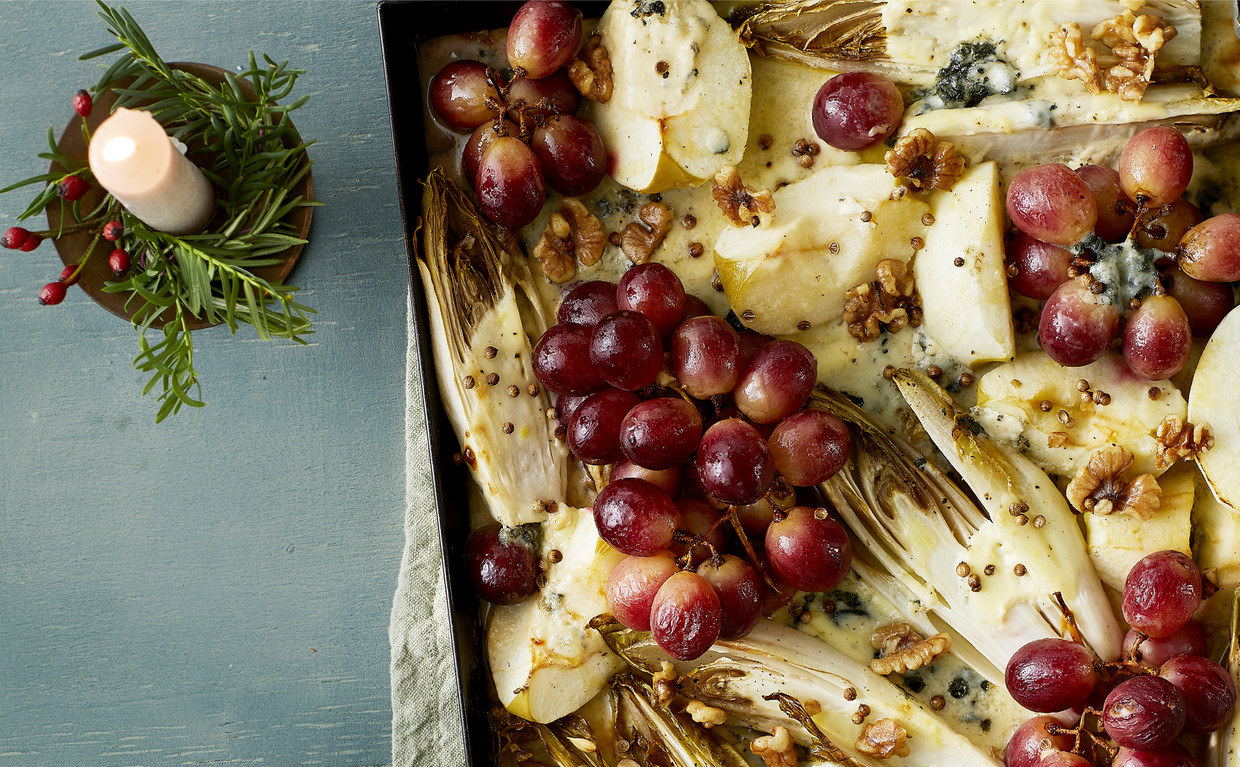 Bijgerecht kerst: witlof-waldorf uit de oven is een nieuwe klasssieker