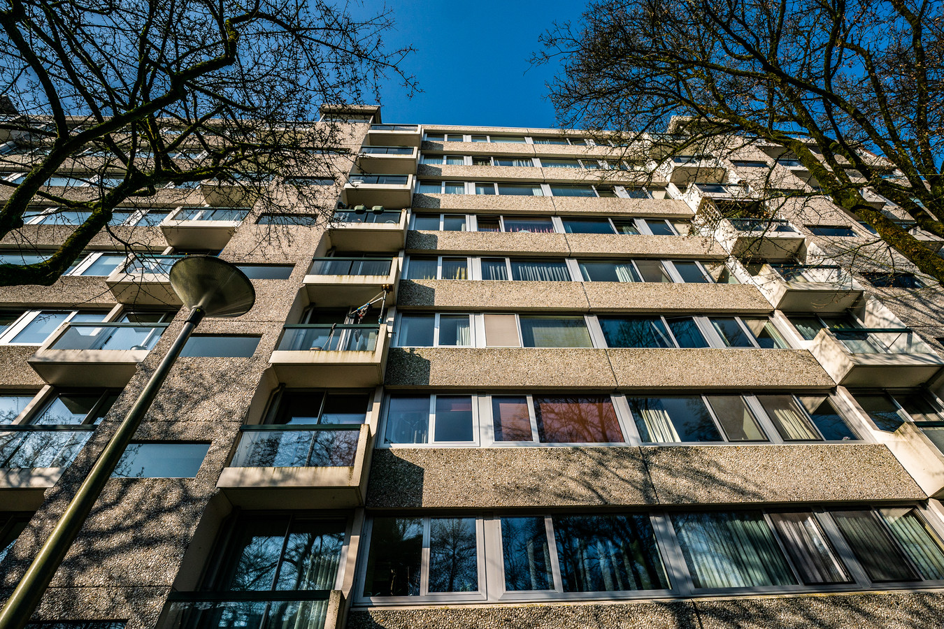 Een katrol om je boodschappen binnen te hijsen: deze bewoners zitten al ... Een katrol om je boodschappen binnen te hijsen: deze bewoners zitten al ...